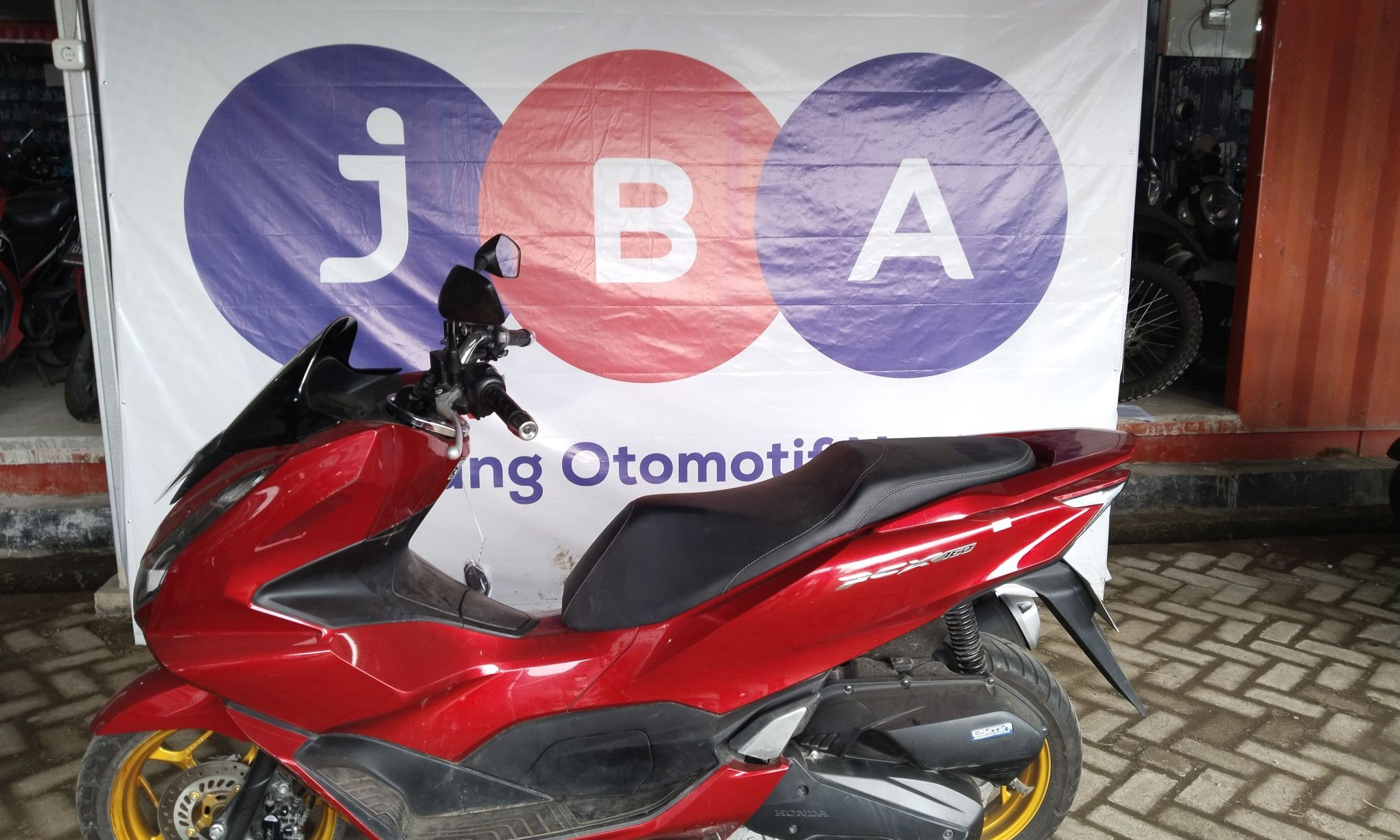 Lelang Motor HONDA PCX CBS 160 157 2024 MERAH MAKASSAR