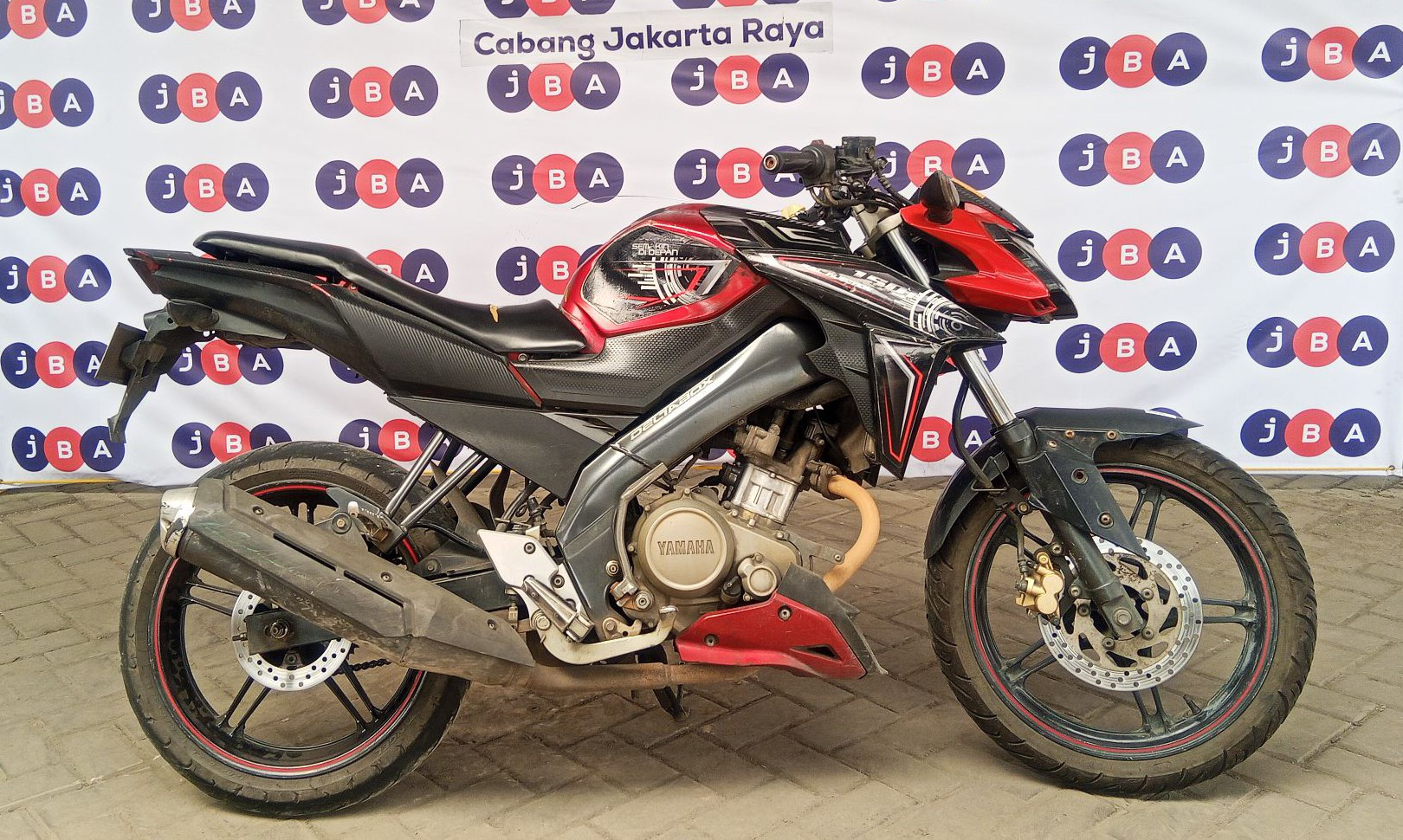 Lelang Motor LOT No. 381 YAMAHA VIXION 2015 MERAH JAKARTA RAYA MOTOR