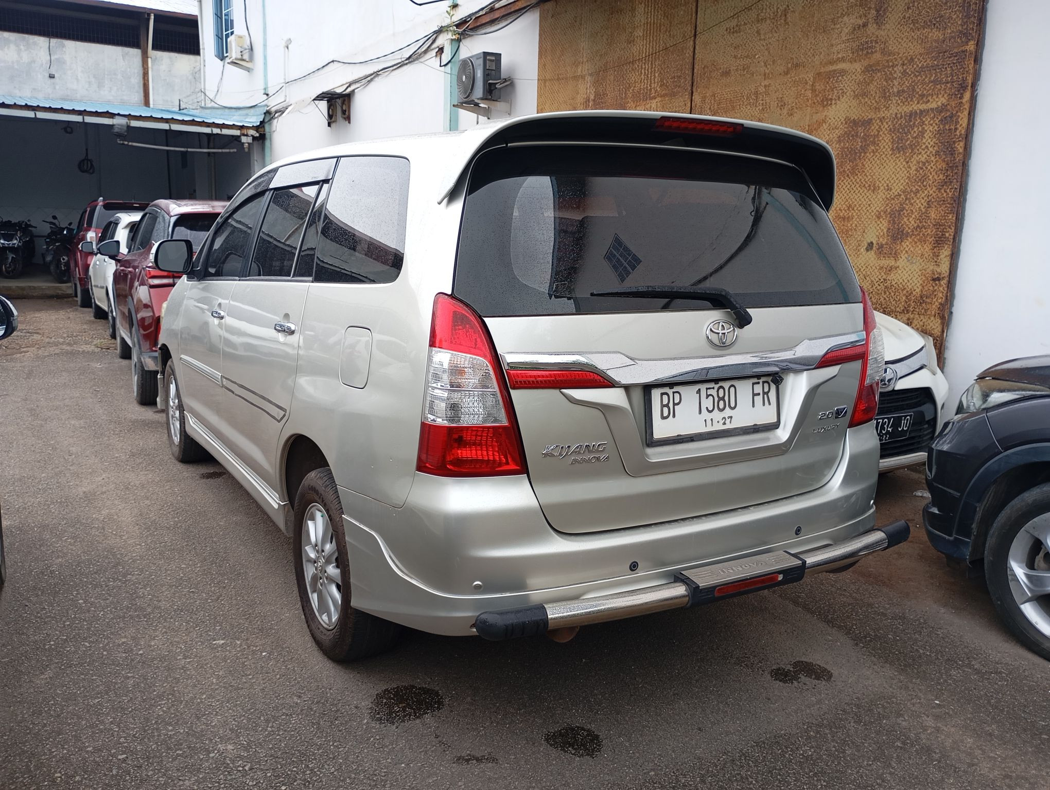 Lelang Mobil TOYOTA INNOVA V 2.0 AT 2013 SILVER METALIK PALEMBANG