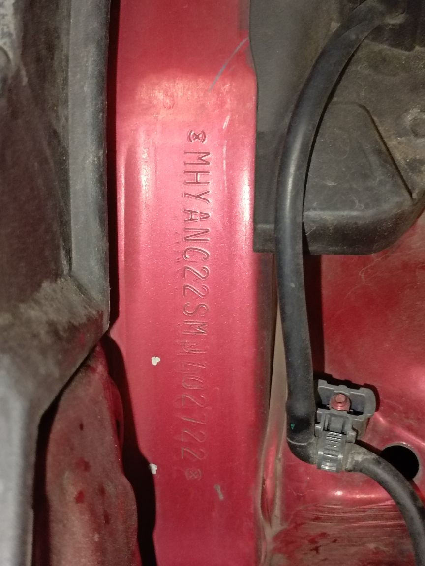 Lelang Mobil SUZUKI ERTIGA GL MT 2021 MERAH METALIK Surabaya