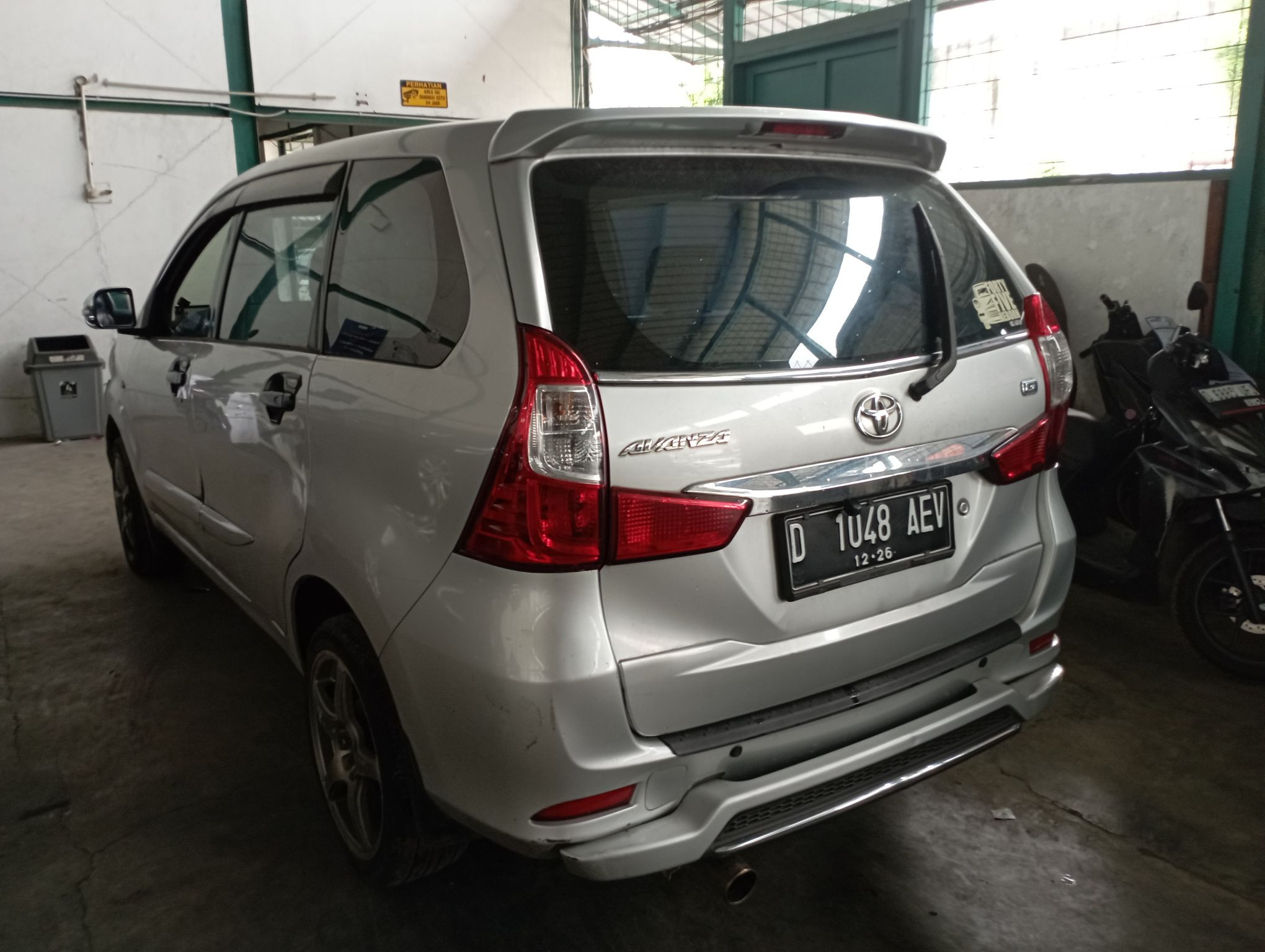 Lelang Mobil TOYOTA AVANZA G 1.3 MT 2016 SILVER METALIK JAKARTA RAYA MOBIL