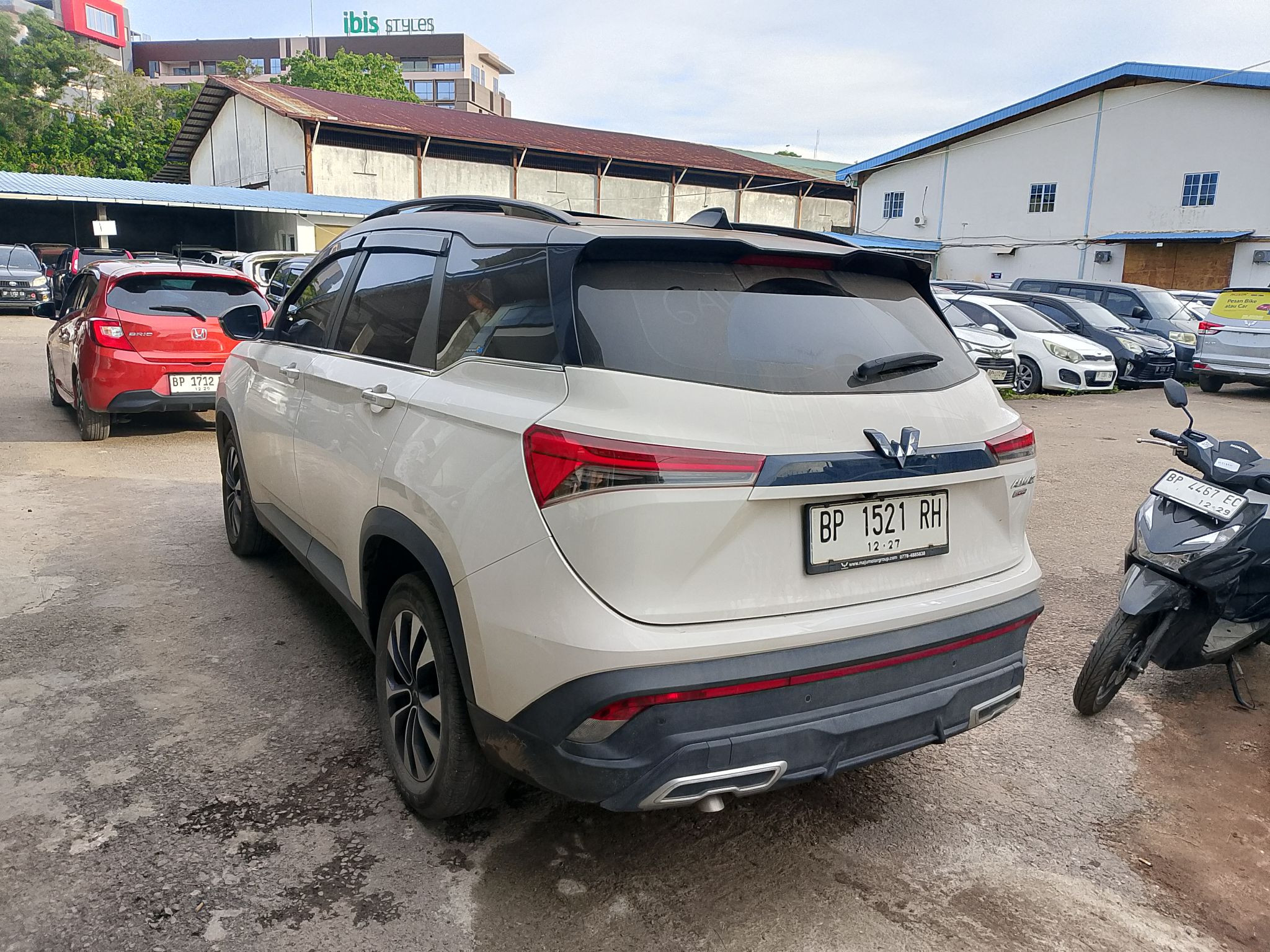 Lelang Mobil WULING ALMAZ EXCLUSIVE 1.5 AT 2022 PUTIH PEKANBARU