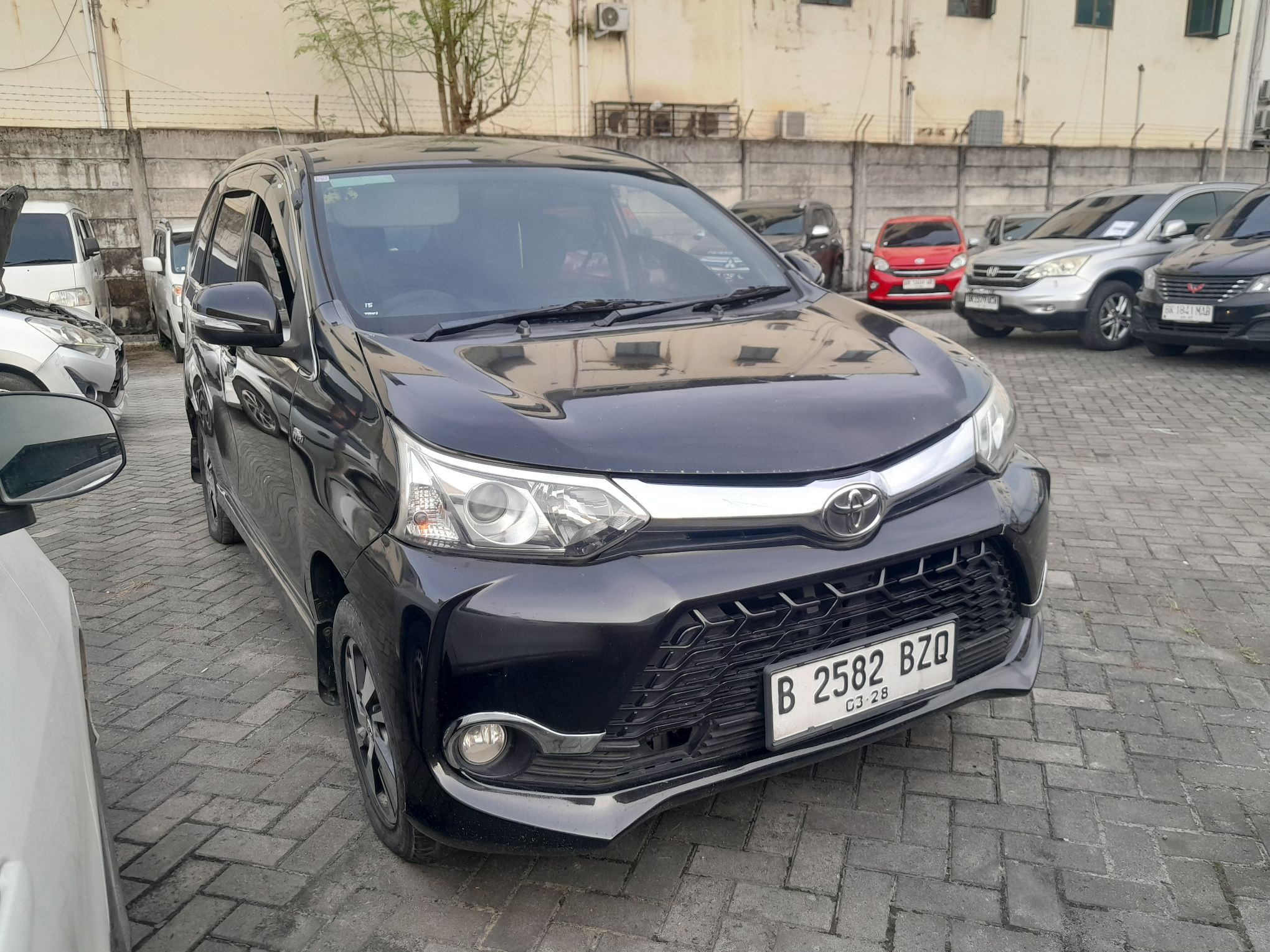 Lelang Mobil TOYOTA AVANZA VELOZ 1.5 AT 2018 HITAM MEDAN